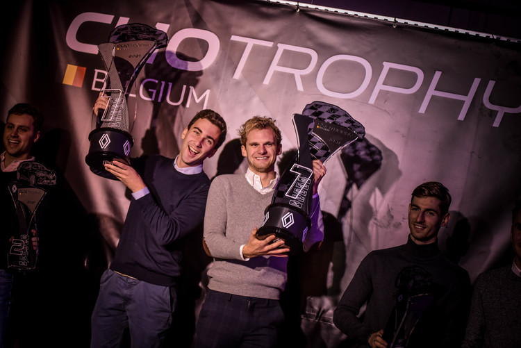 Gilles Pyck maakt zijn favorietenrol waar in de Clio Trophy Belgium ...