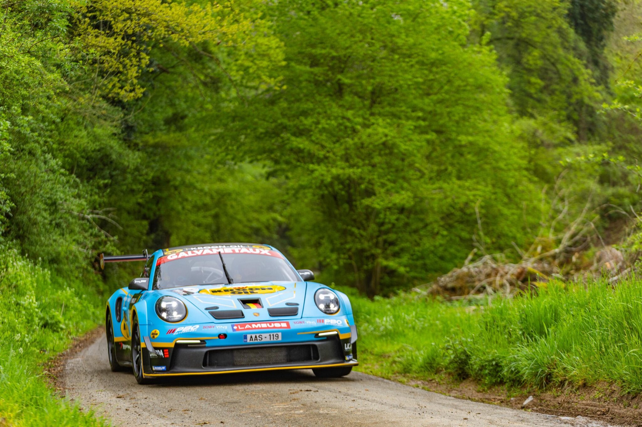 De Porsche 992 Rally GT maakt een debuut door de grote poort - Belgian ...